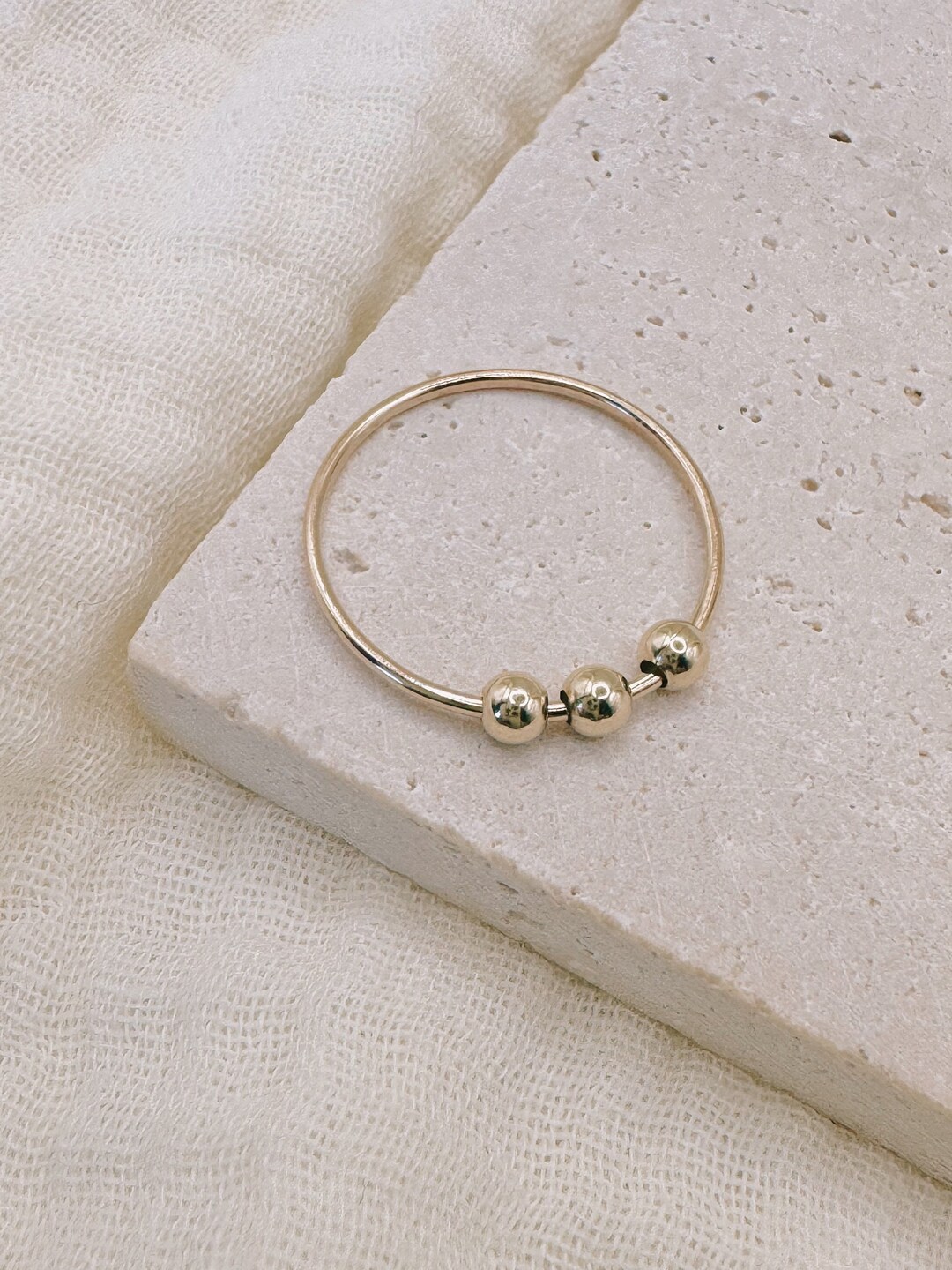 Fidget Ring Anxiety Relief Ring for Autistic Bead Ring Spinner ...