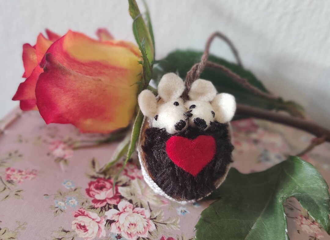 Pair Walnut Mice - Etsy UK