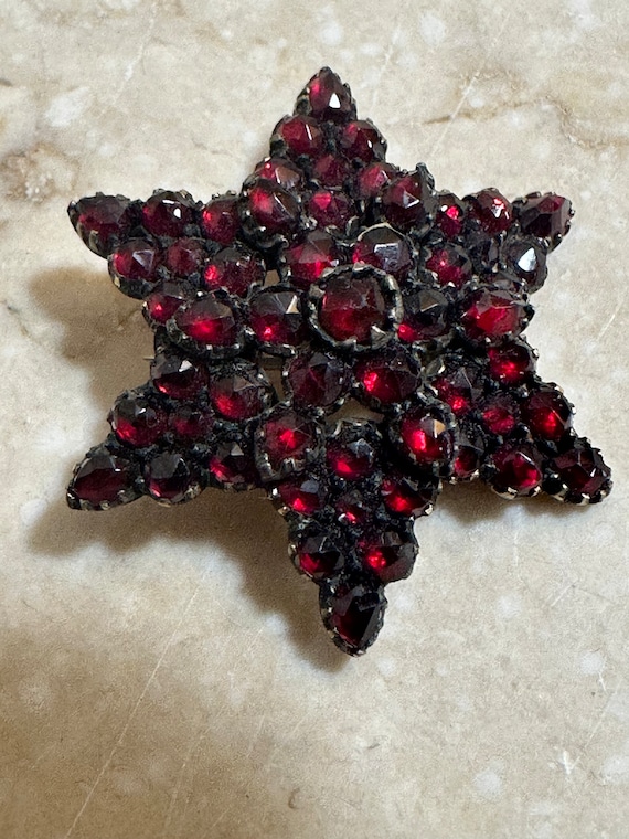 antique victorian star brooch - Gem