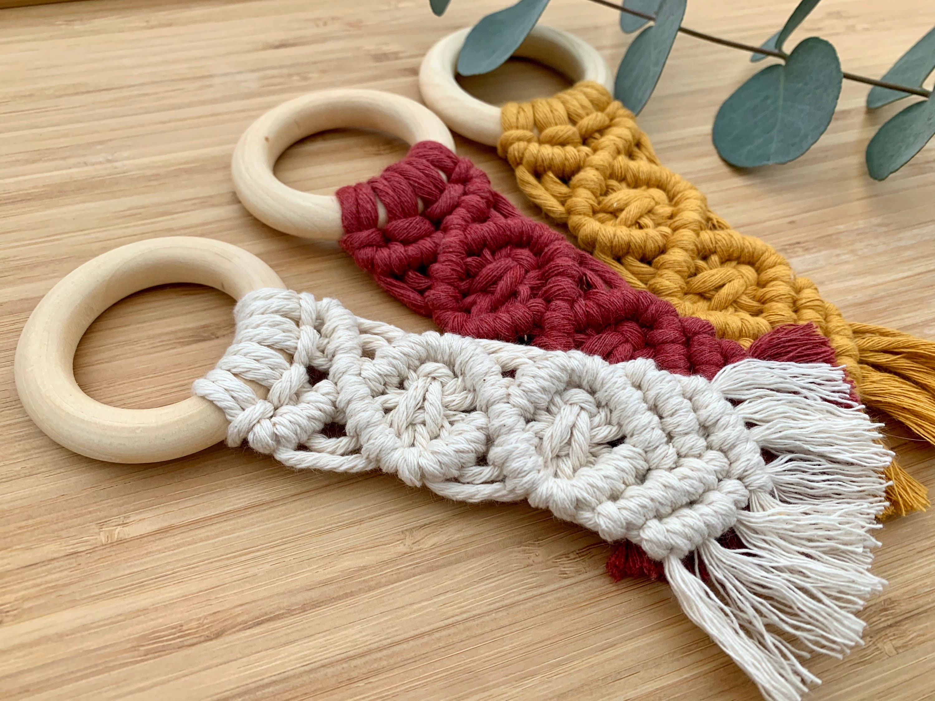 Macrame Biting Ring/ Griffin Made of Wood and Cotton/ Gripping Ring ...