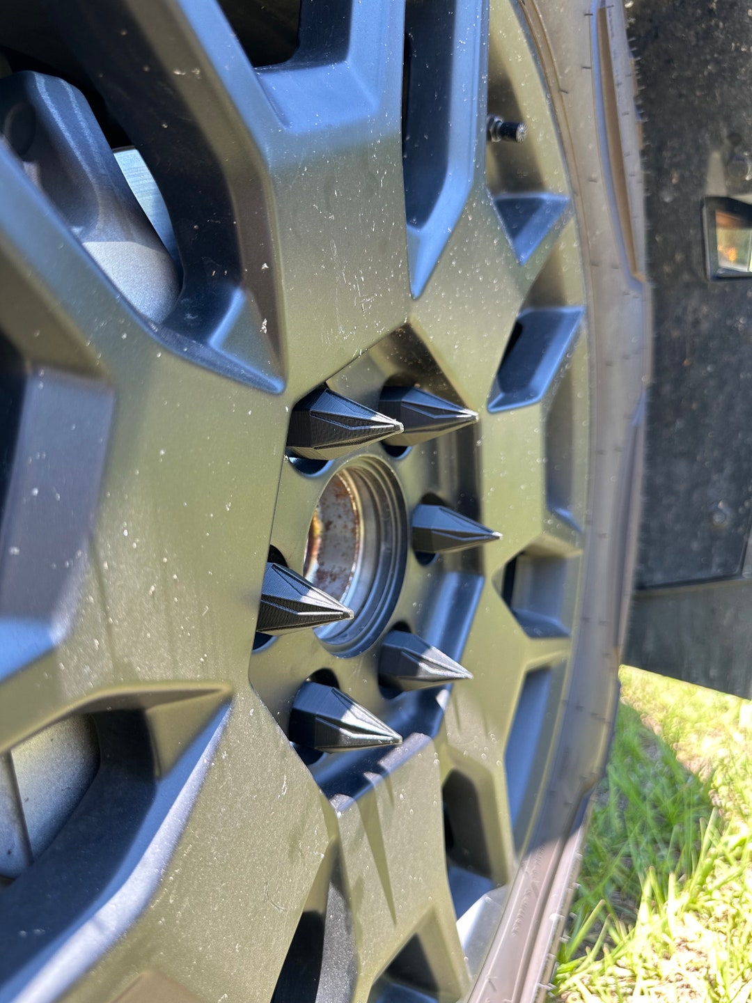 Tesla Cybertruck Spikey Lug Nut Cover Set of 24 6 per Cybertruck Wheel ...