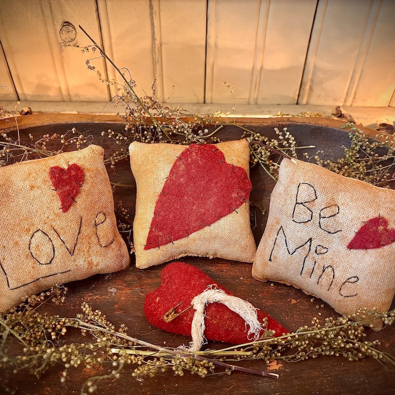 Primitive Valentine - Etsy