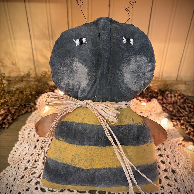 Primitive Bee - Etsy