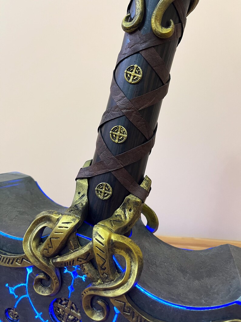 God of War Ragnarok Thor's Hammer Mjolnir Illuminated 45 Cm Real Size ...