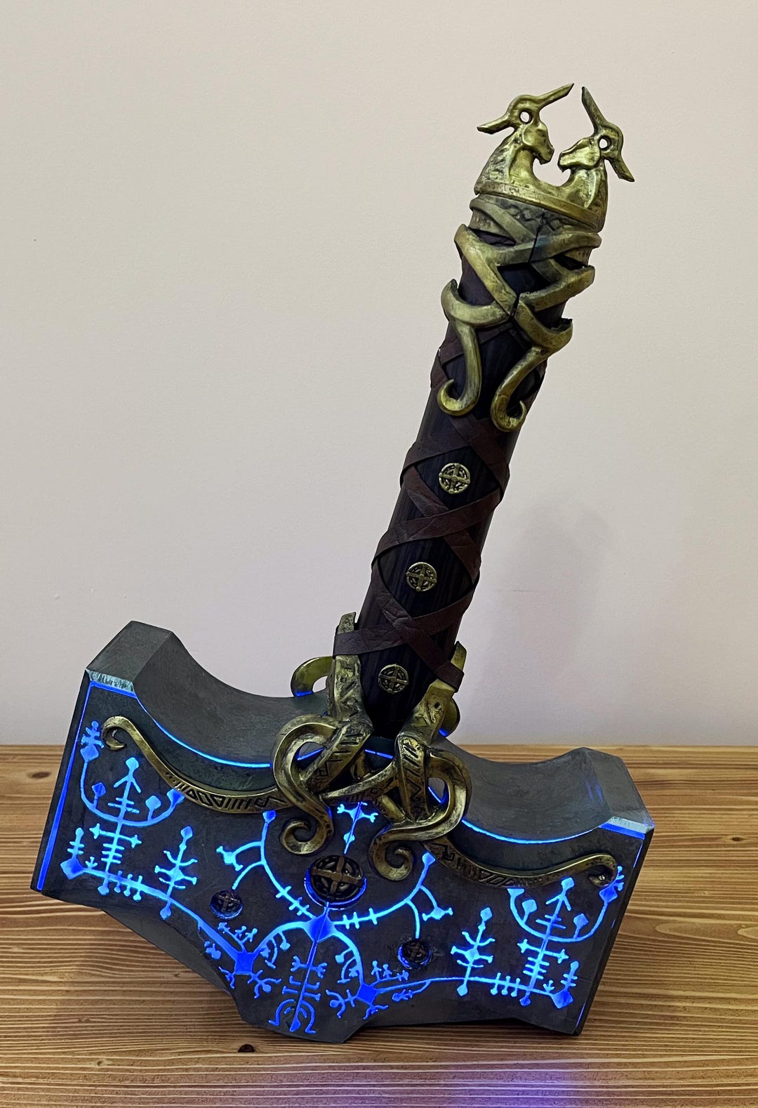 God of War Ragnarok Thor's Hammer Mjolnir Illuminated 45 Cm Real Size ...