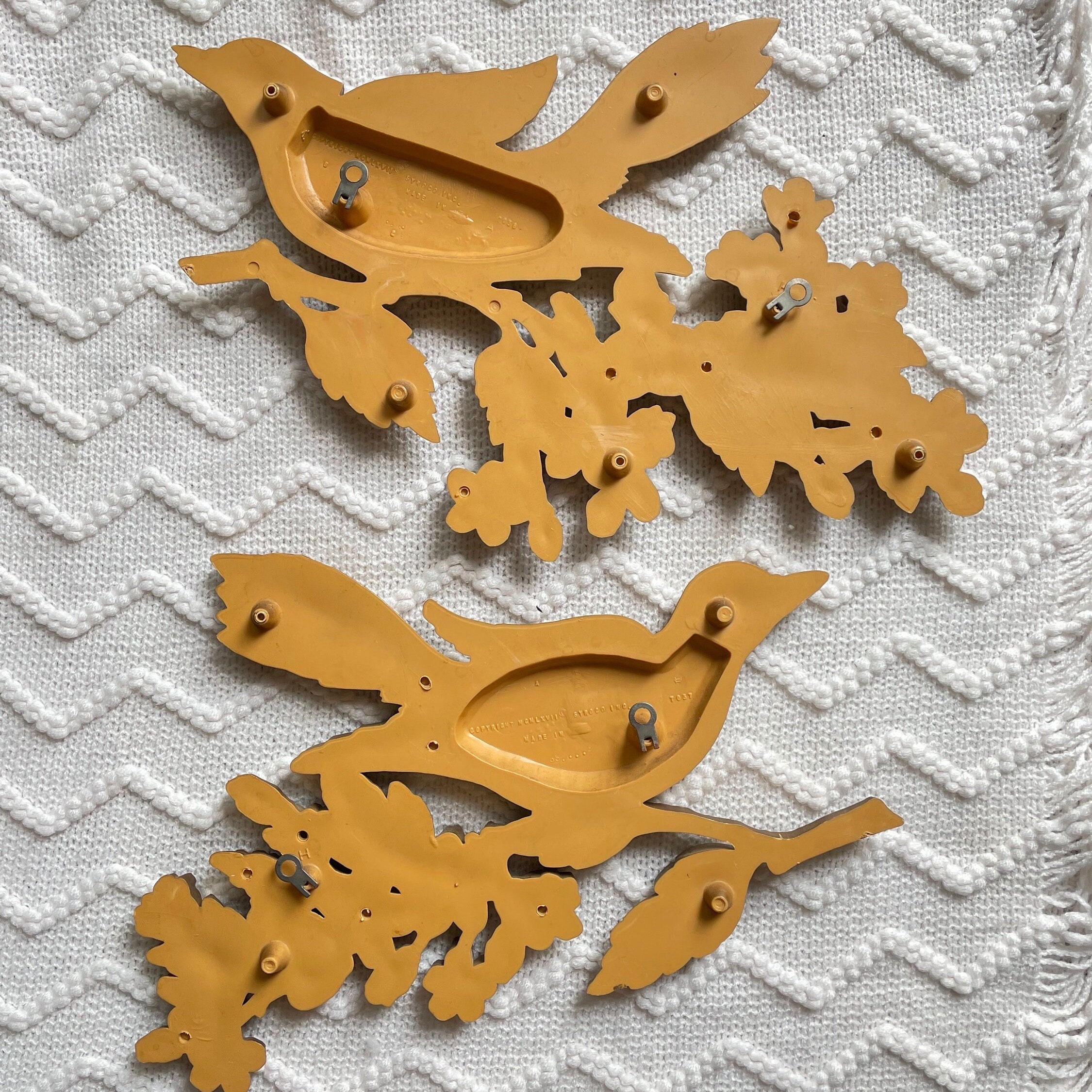 Vintage Set of 2 Gold Birds Wall Plaques by MCMLXVII 14 - Etsy