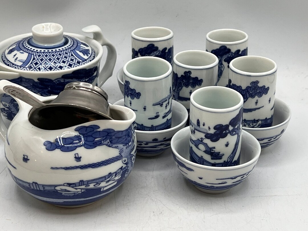 Vintage Chinese Saki Set Two Pots 5 Tiny Snack Bowls and 6 - Etsy
