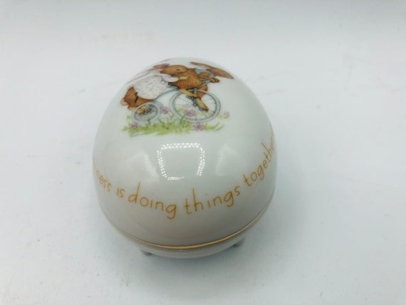 Vintage Tiny Talk Porcelain Footed Egg Trinket Box ma… - Gem