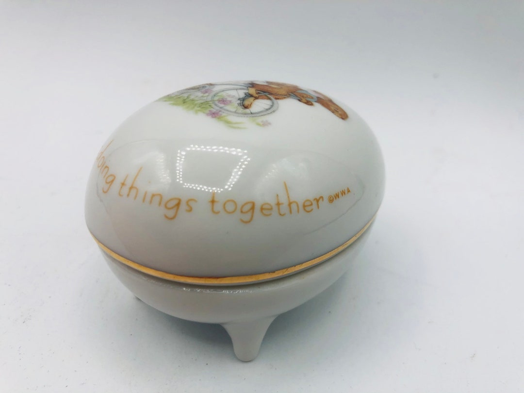 Vintage Tiny Talk Porcelain Footed Egg Trinket Box Made in Japan ...