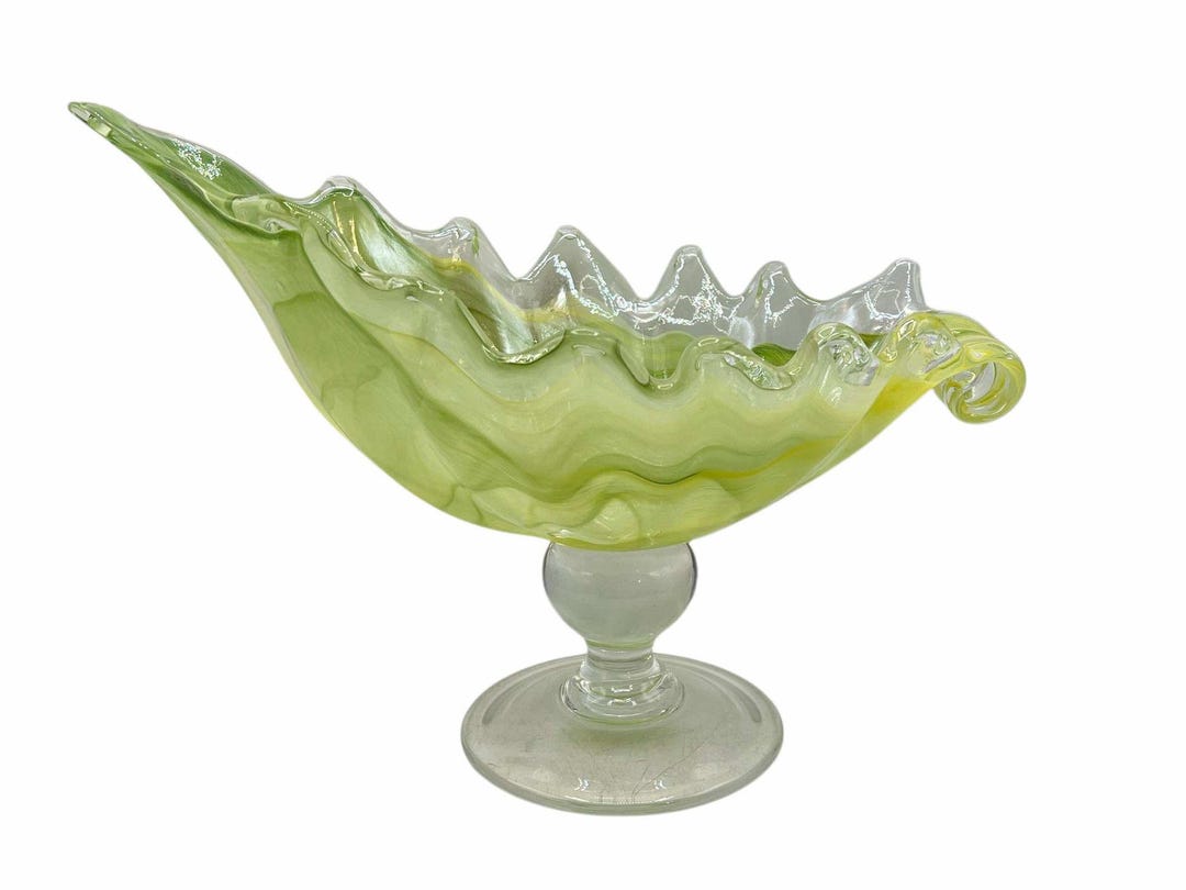 Vintage Green Glass Shell, Bowl on Pedestal, Lavorazione Arte Murano ...