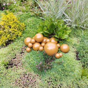 Rusty Metal Garden Ball Set: Rustic Outdoor Home Decor - Etsy