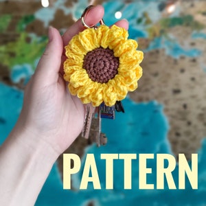 Crochet Keychain Pattern, Sunflower Diy Tutorial, Crochet Car Accessory ...