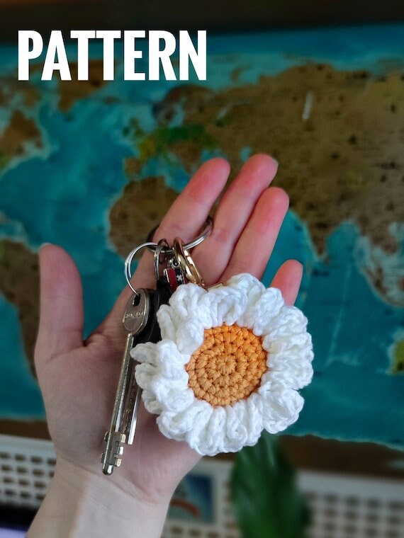 Daisy Crochet Keychain PATTERN Cute Crochet Pattern Beginner - Etsy
