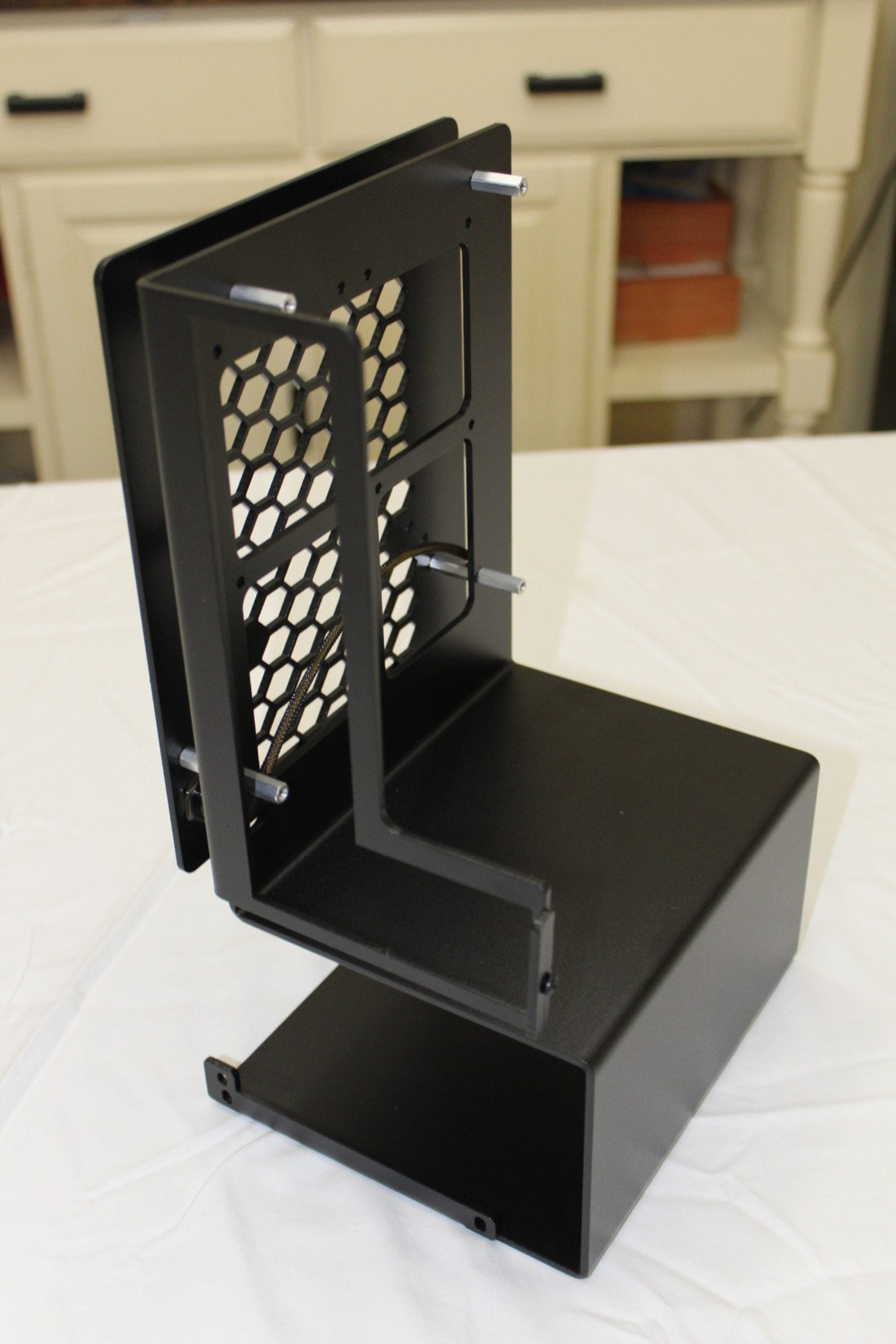 Aperio Mini ITX Open Frame Computercase Motif Monument / | Etsy