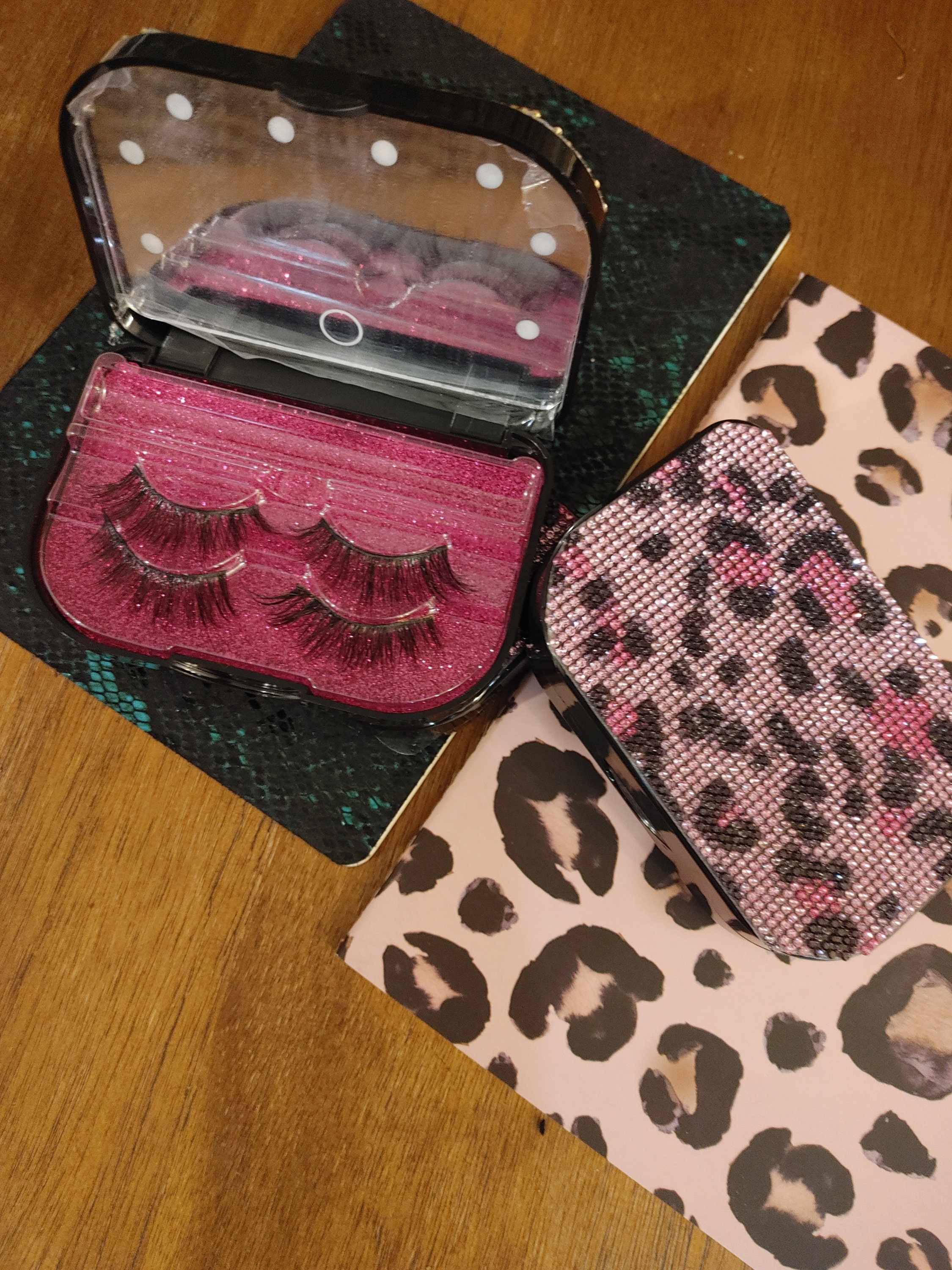 Eyelash Case holds 2 pairs of Lashes & Tweezers with Lights | Etsy