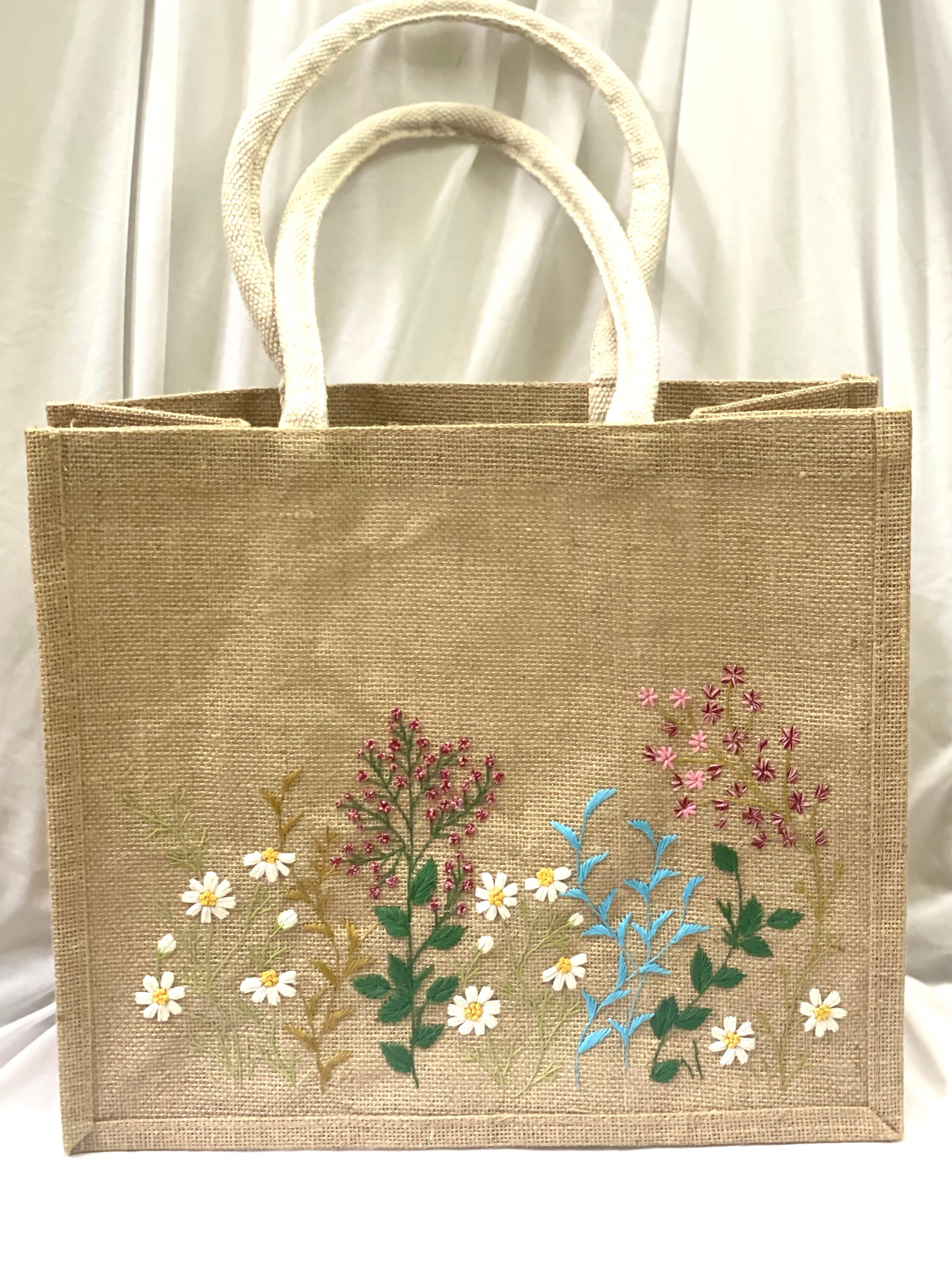 Embroidery Jute Tote Bag Embroidery Daisy Jute Tote Bag embroidery ...