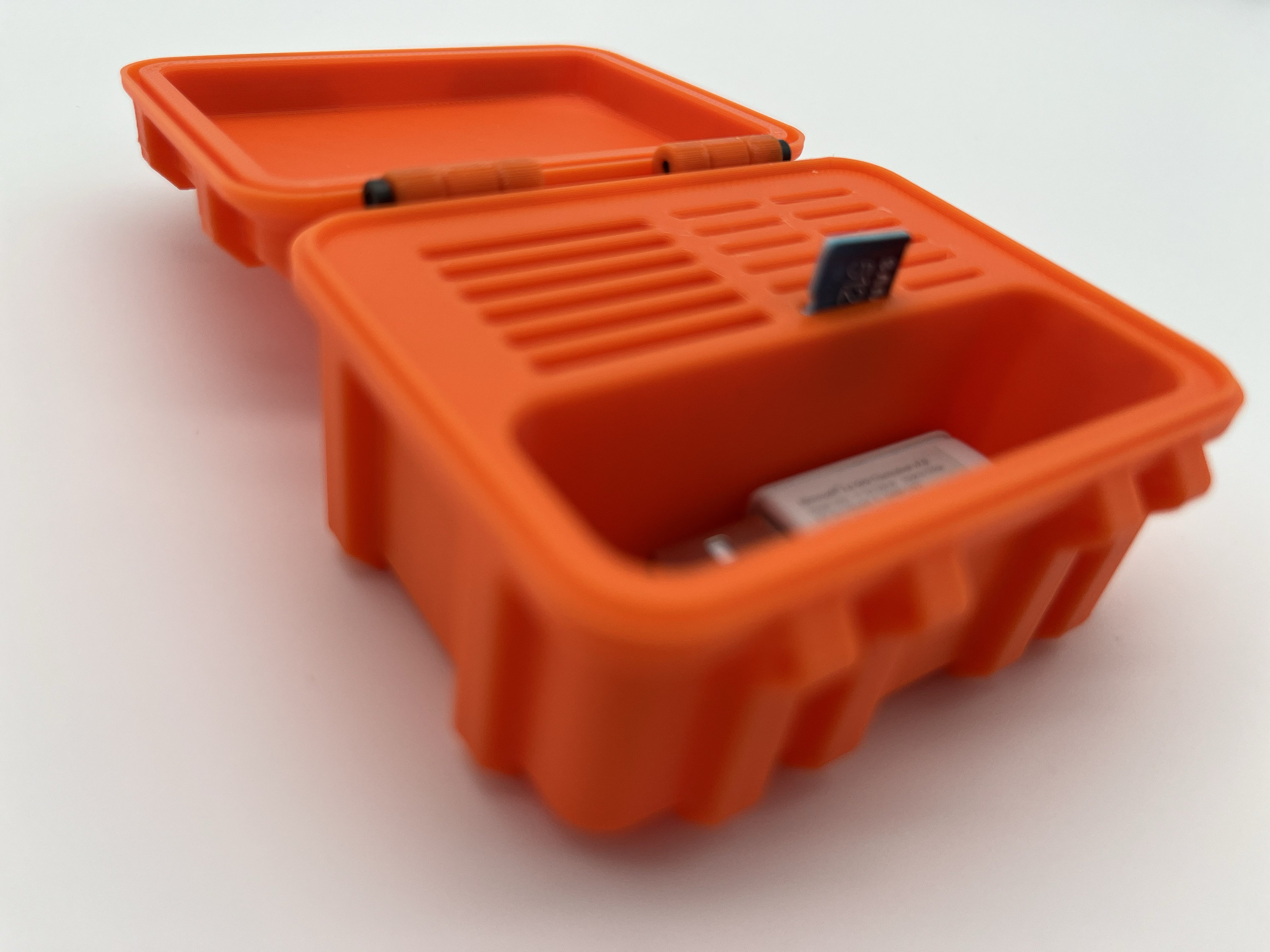 USB Flash Drive & Memory Card Organizer - Electronic Accessories ...