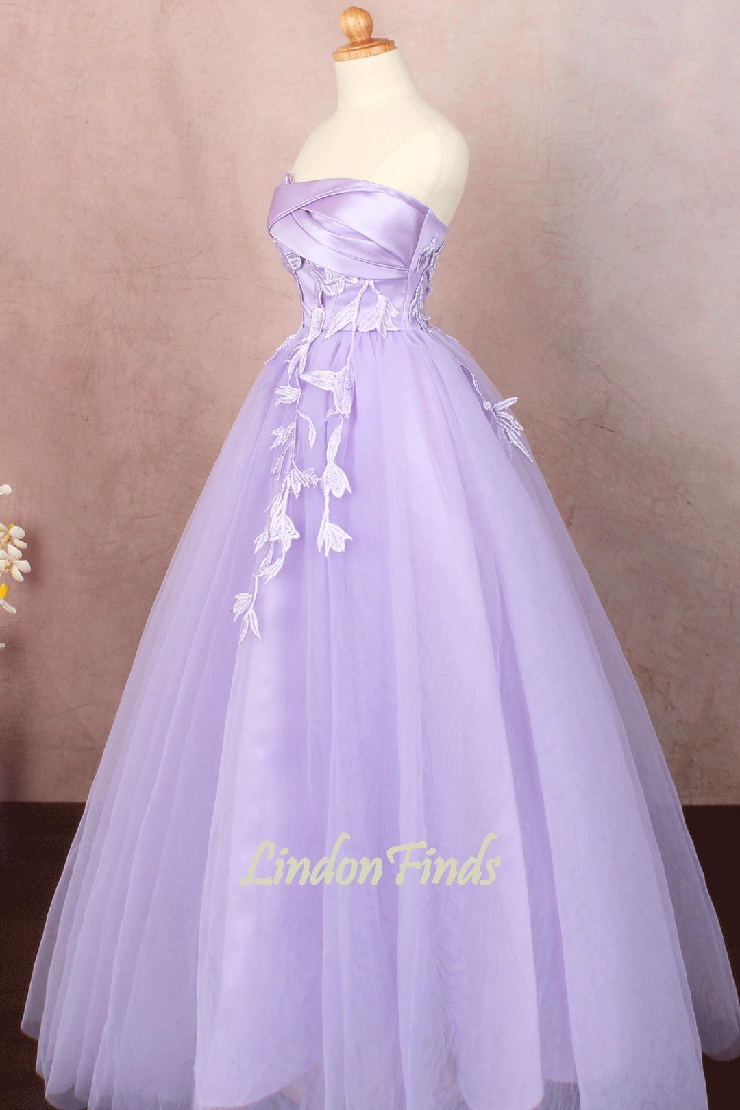 Lavender Tulle Ball Gown Lace Applique Wedding Gown,satin Prom Gown a ...