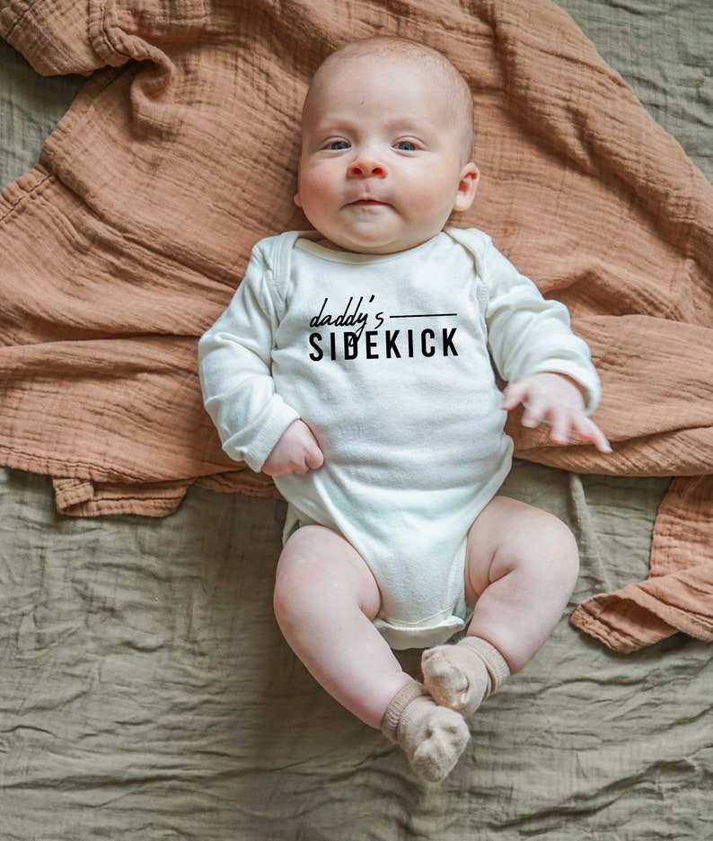 Daddy's Sidekick Bodysuit Svg﹒baby Shower Bodysuit﹒baby Bodysuit ﹒baby ...