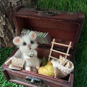 Felted Little Mouse Lives in the Treasure Chest. Felting Decoration ...