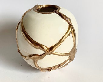 Kintsugi Mini Porcelain White Moon Jar Pot 'yuki 2' | Etsy