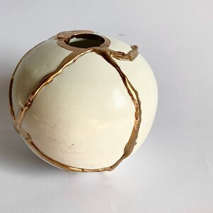 Kintsugi Mini Porcelain White Moon Jar Pot 'yuki 2' - Etsy
