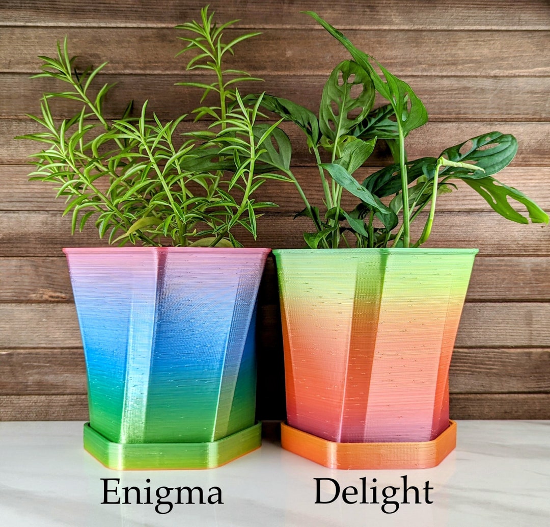 Twisted Medium Planter With Drainage in Multiple Colors | Modern 3D ...