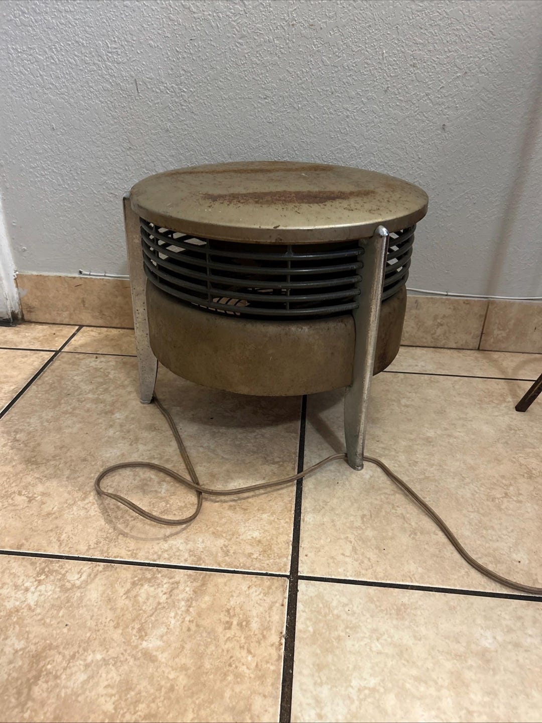 Vintage Round Floor Fan - Etsy