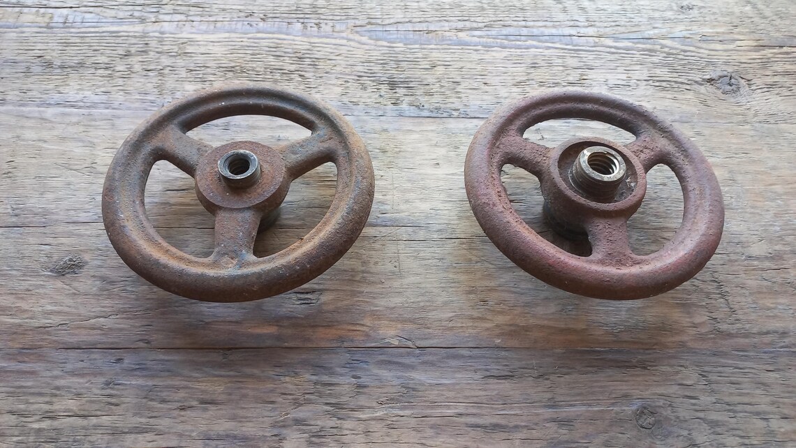 Vintage Rusty Cast Iron Flywheel: Steampunk Industrial Decor (6 Inch ...