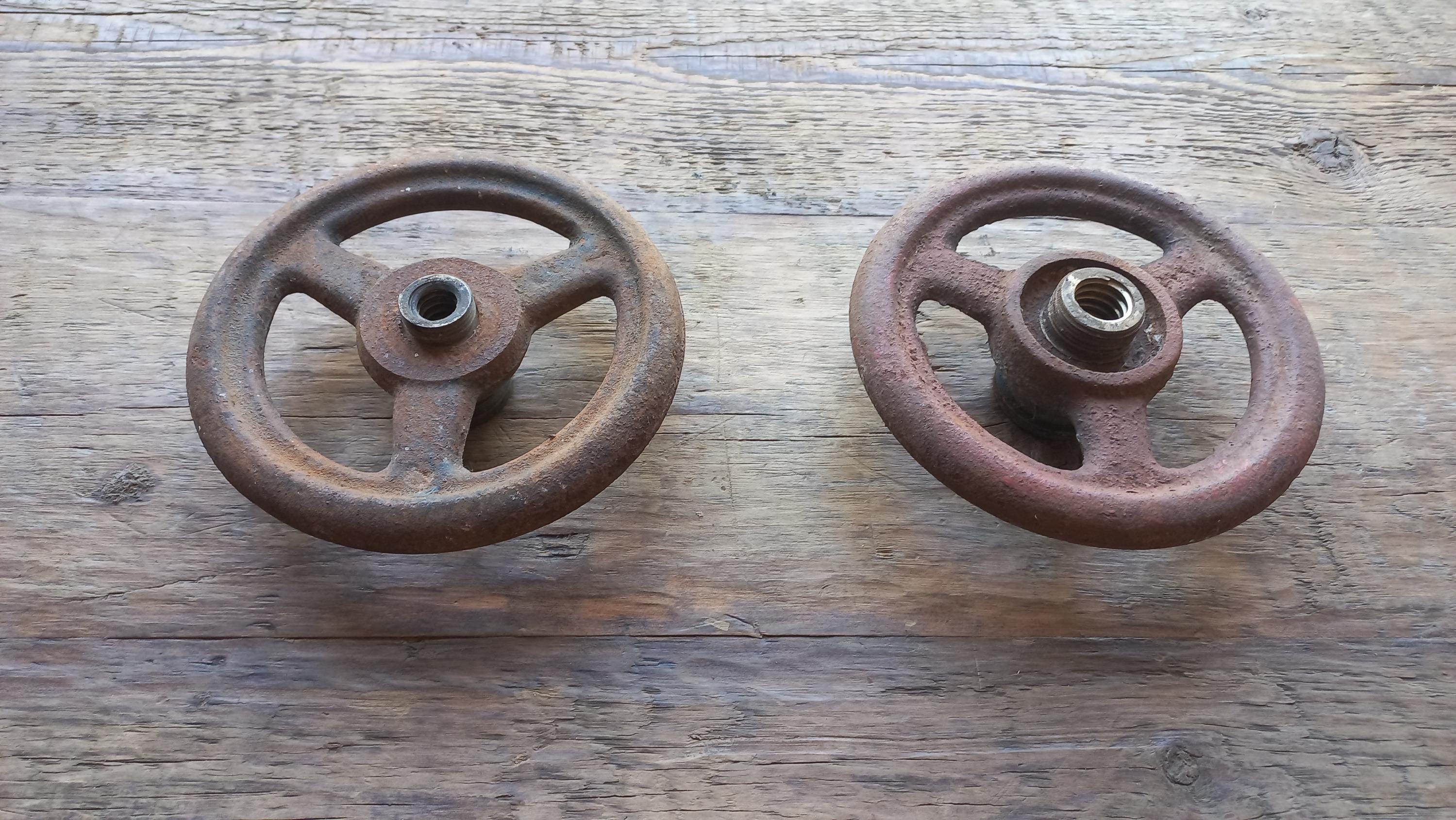 Vintage Rusty Cast Iron Flywheel: Steampunk Industrial Decor (6 Inch ...
