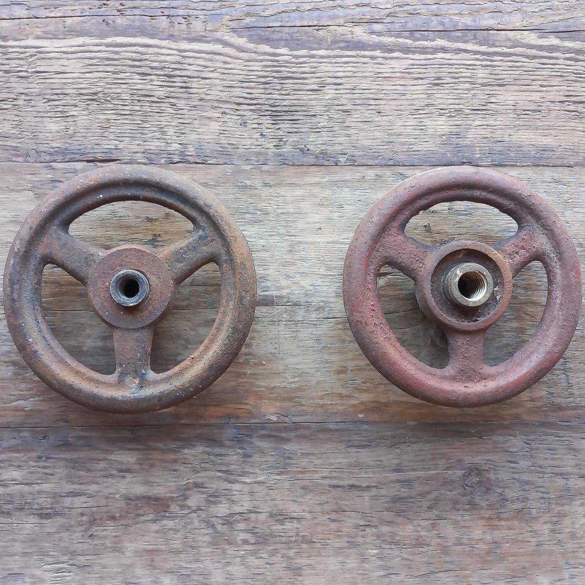 Vintage Rusty Cast Iron Flywheel: Steampunk Industrial Decor (6 Inch ...