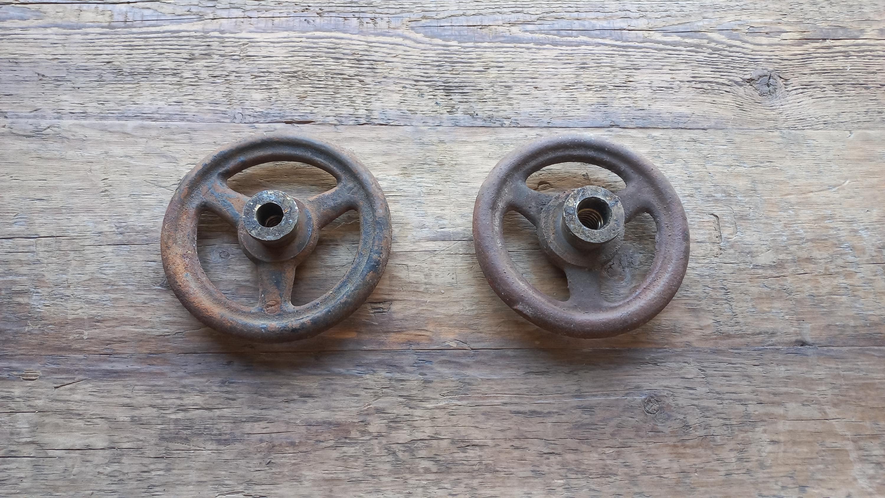 Vintage Rusty Cast Iron Flywheel: Steampunk Industrial Decor (6 Inch ...