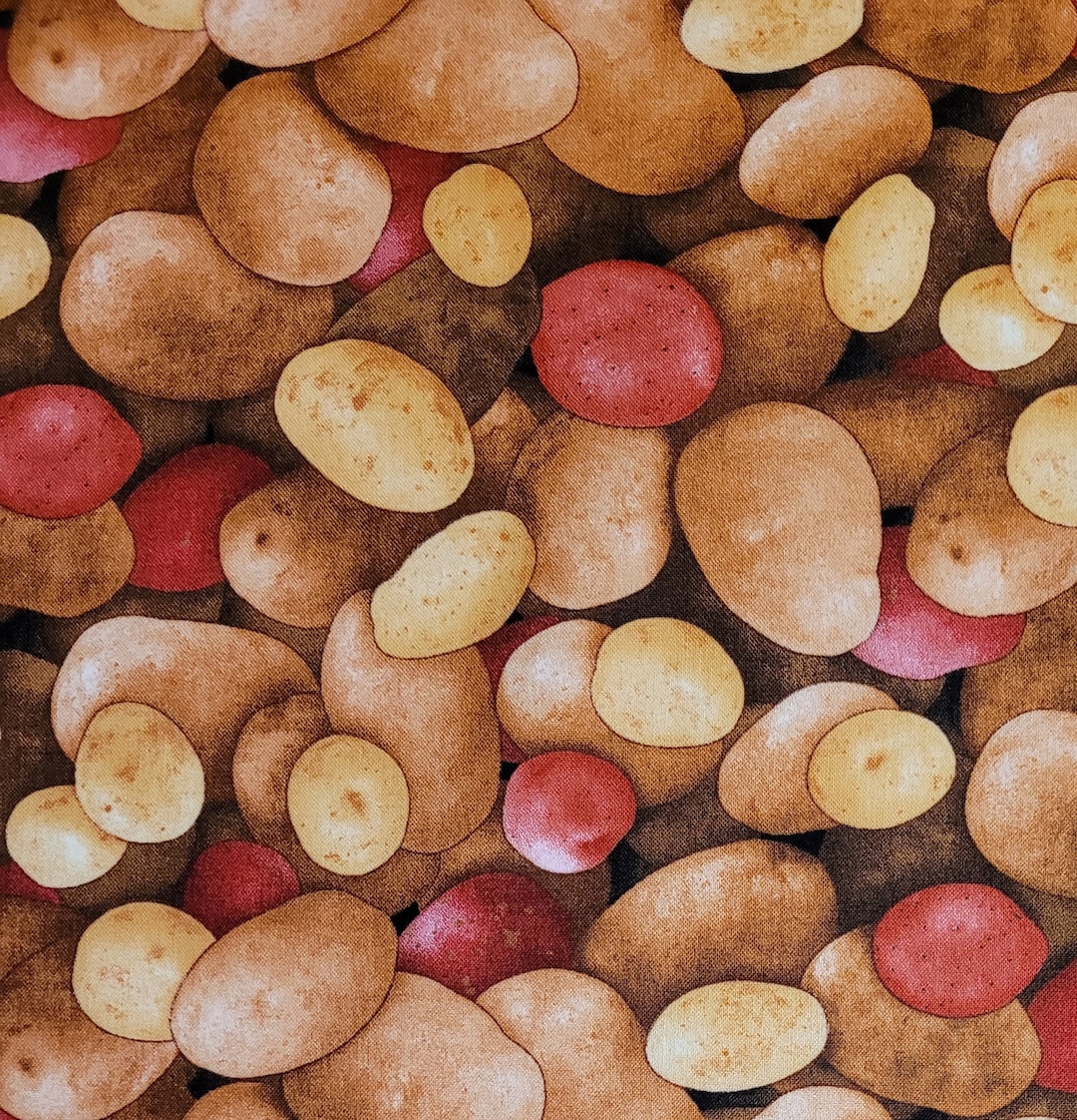 Potato Fabric by Elizabeth's Studio #387. Fabric by Yardage and Half ...
