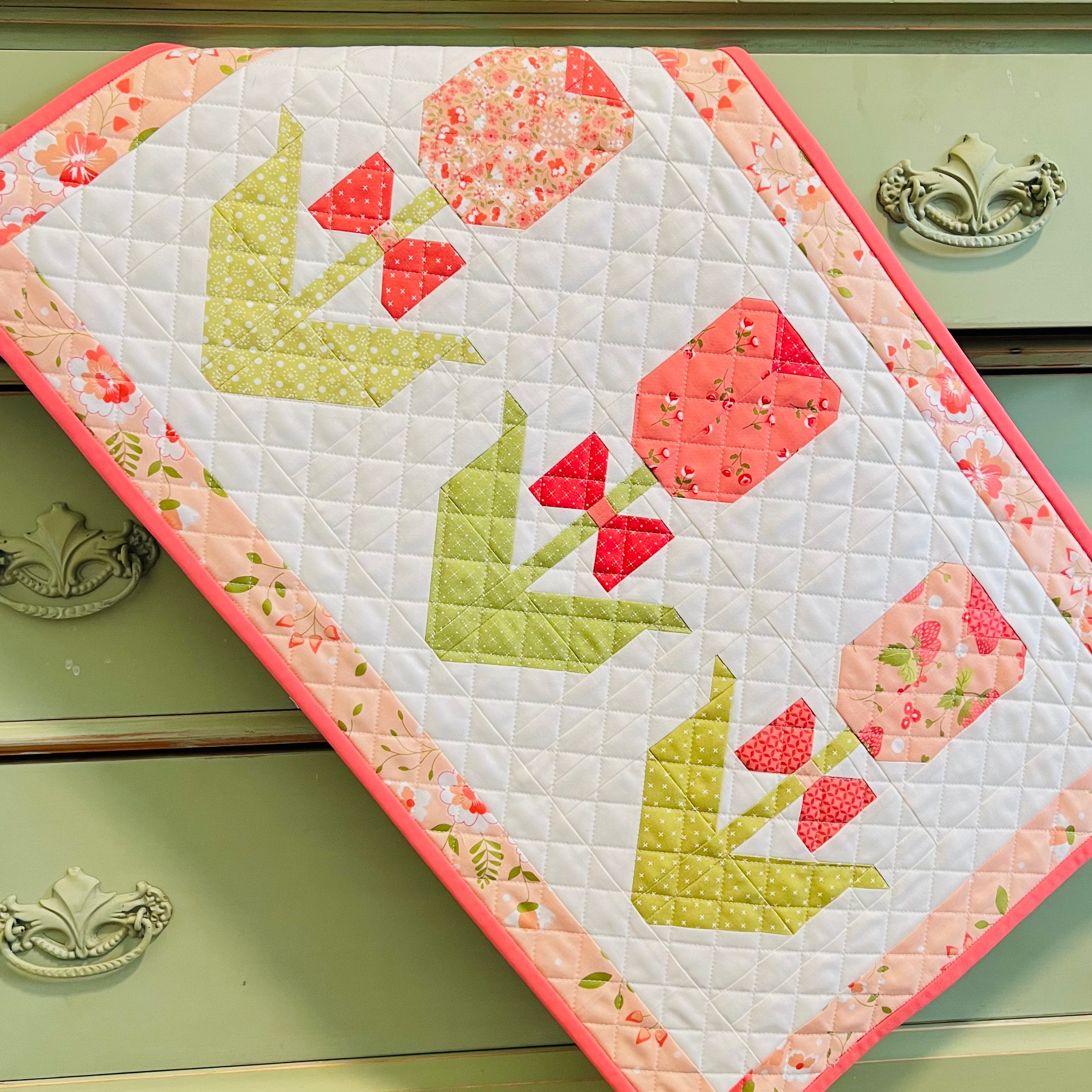 Tulip Times Minit Quilt PDF Pattern - Etsy