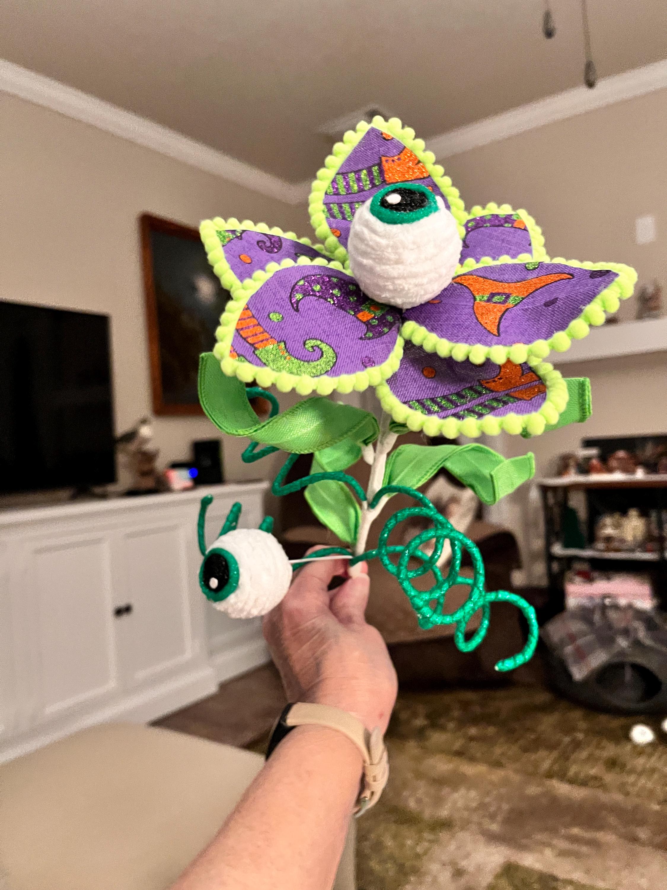 Halloween Eyeballs Floral Spray, Spooky Halloween Wreath and ...