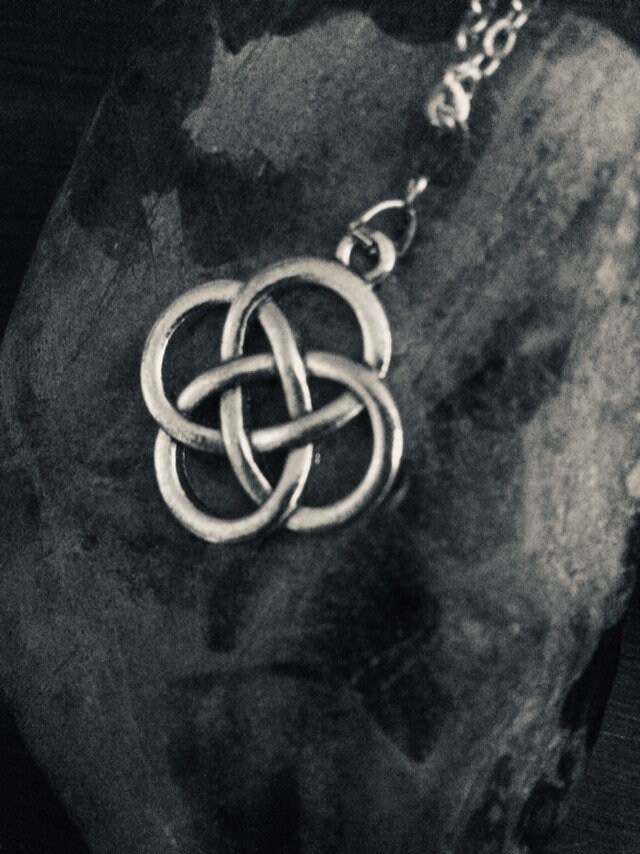 Celtic Infinity Necklace/ Cabin Tree Necklace - Etsy