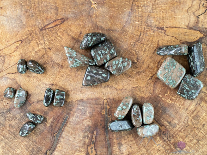 NUNDERITE Tumbled Crystals - Crystal Grid, Mediation Stones ...