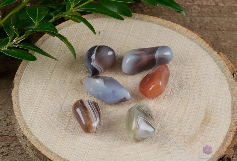 AGATE BANDED Tumbled Crystals – Grey – Crystal Grid, Mediation Stones ...