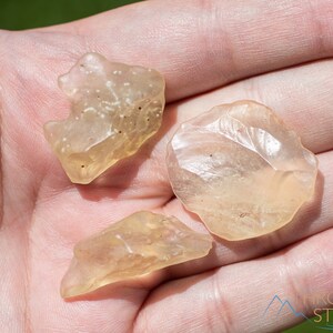 LIBYAN DESERT GLASS, Raw Crystal, Rare, - Metaphysical, Healing ...