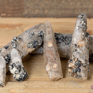 WITCHES FINGER QUARTZ Crystal Thin Raw Stones, Crystal Decor, Crystal ...