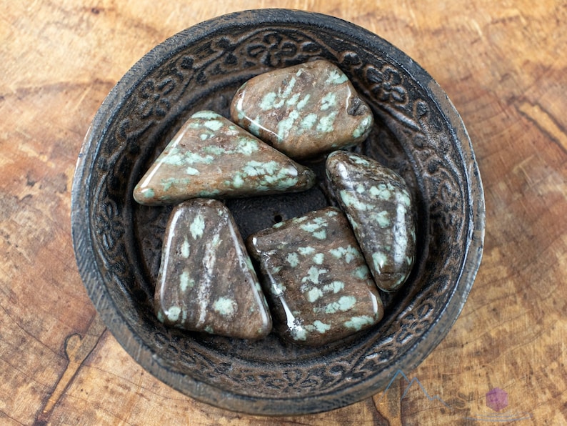 NUNDERITE Tumbled Crystals - Crystal Grid, Mediation Stones ...