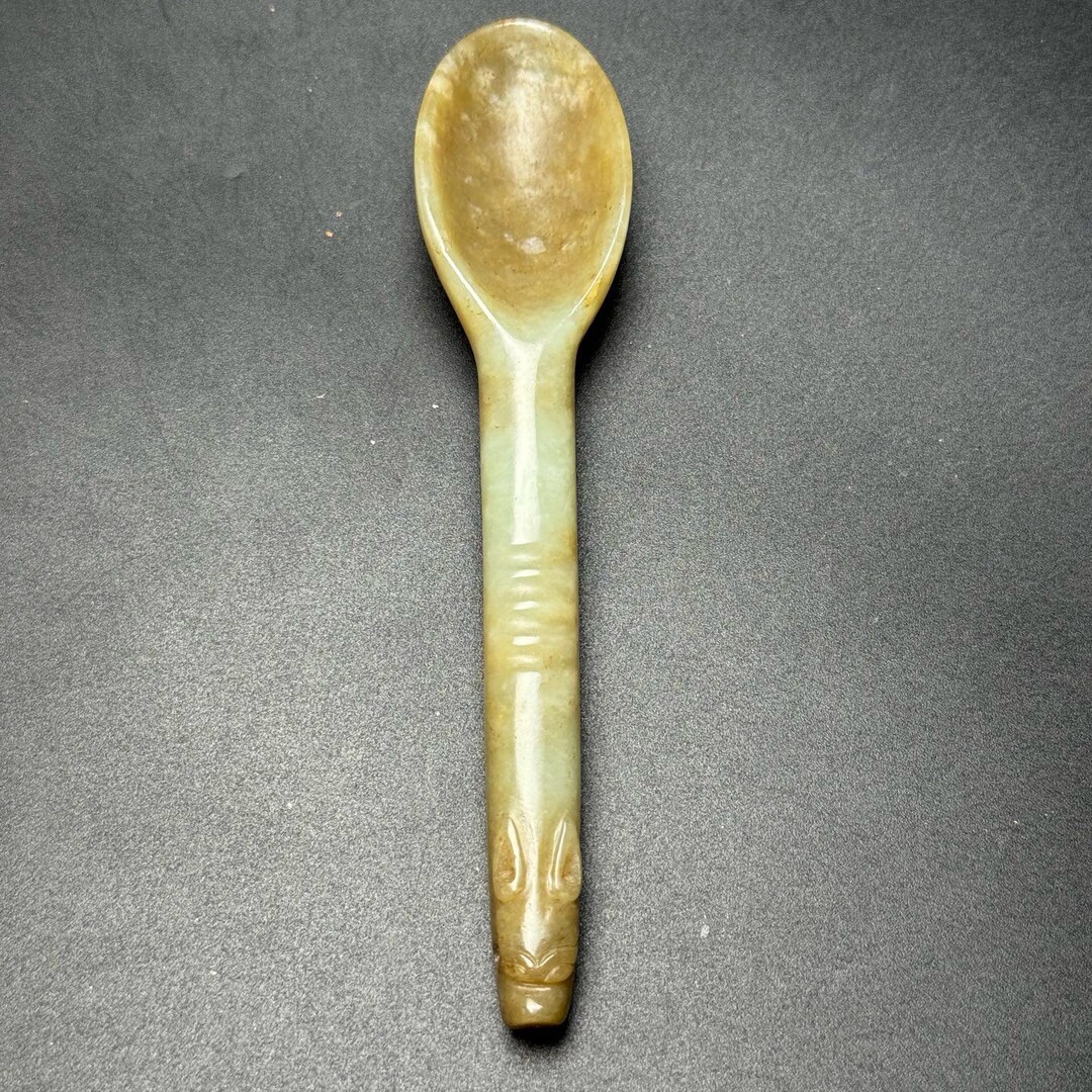 Chinese White Jade Pure Hand-carved Exquisite Rare Dragon Head Jade ...