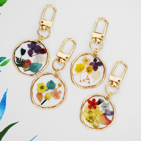 Resin Flower Keychain - Etsy