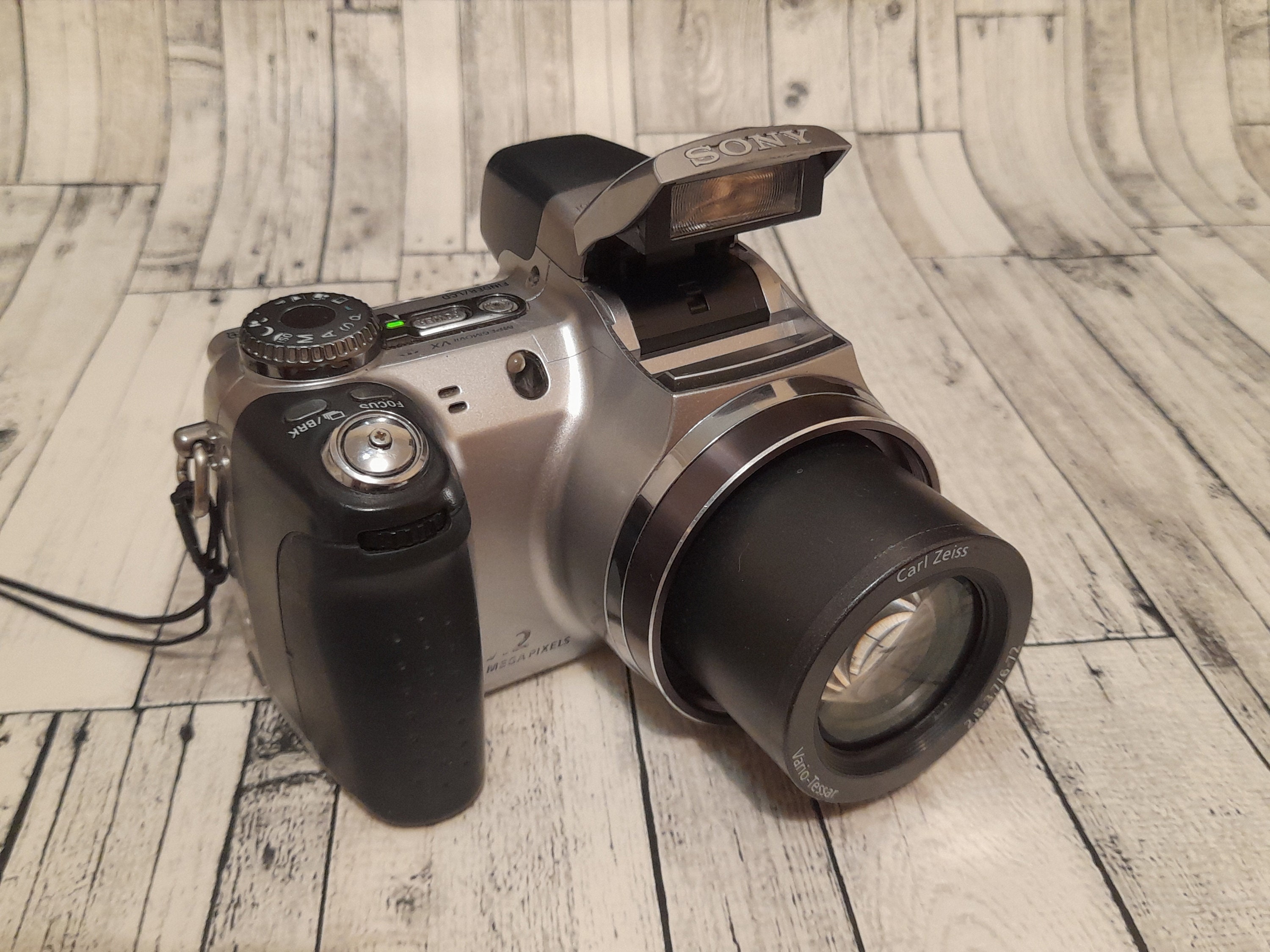 Sony Cyber-shot DSC-H5, cámara digital de 7,2 MP, lente Carl Zeiss, zoom óptico de 12x, cámara ...