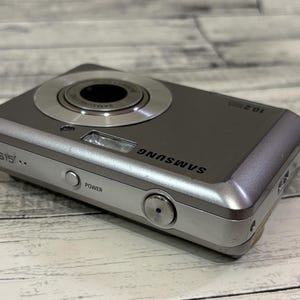 Not a Working Digital Camera. Camera Samsung ES15. Digital Camera ...