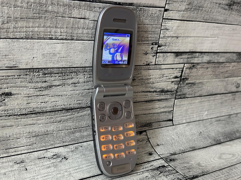 Sony Ericsson Z300i Vintage Flip Phone, GSM Tested - Etsy
