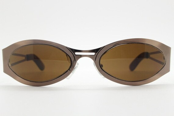 2000s vintage wraparound angular sunglasses. Brown ch… - Gem