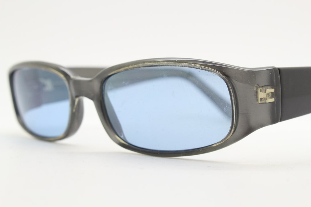 Y2K Vintage Rectangular Shield Sunglasses. Purple Front, Black Arms ...