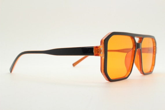 Y2K vintage square aviator sunglasses. Classic 70s de… - Gem