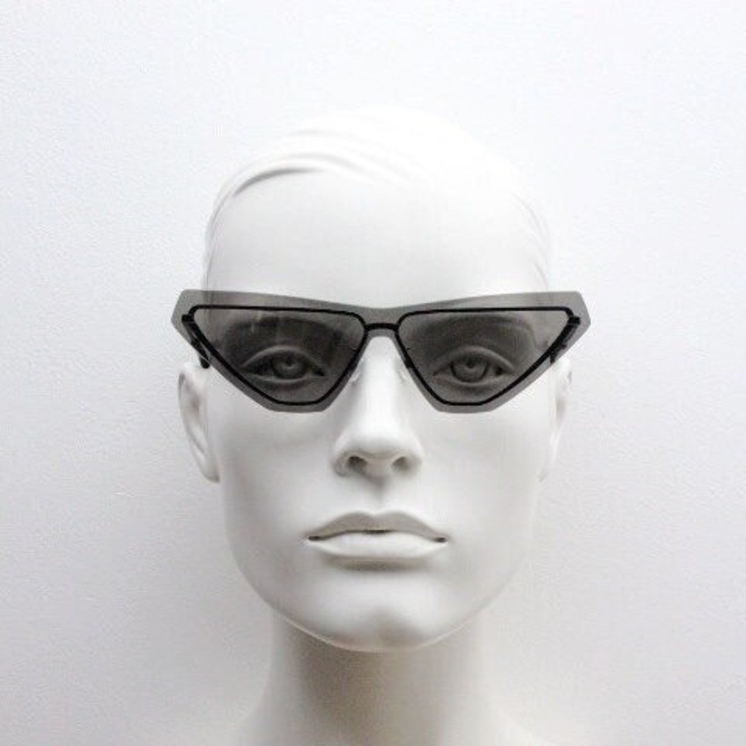Kenzo Flat Screen Triangular Futuristic Cat Eye. Slight Mirror Glaze ...
